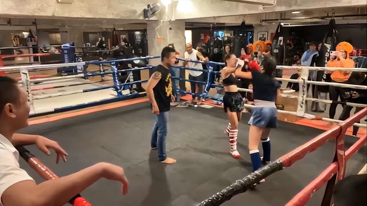 The champion of TVB Miss Hong Kong participated in the boxing match and ...