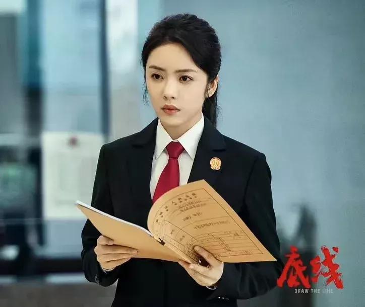 How many popular stars did the actors of "The Bottom Line" hit their ...