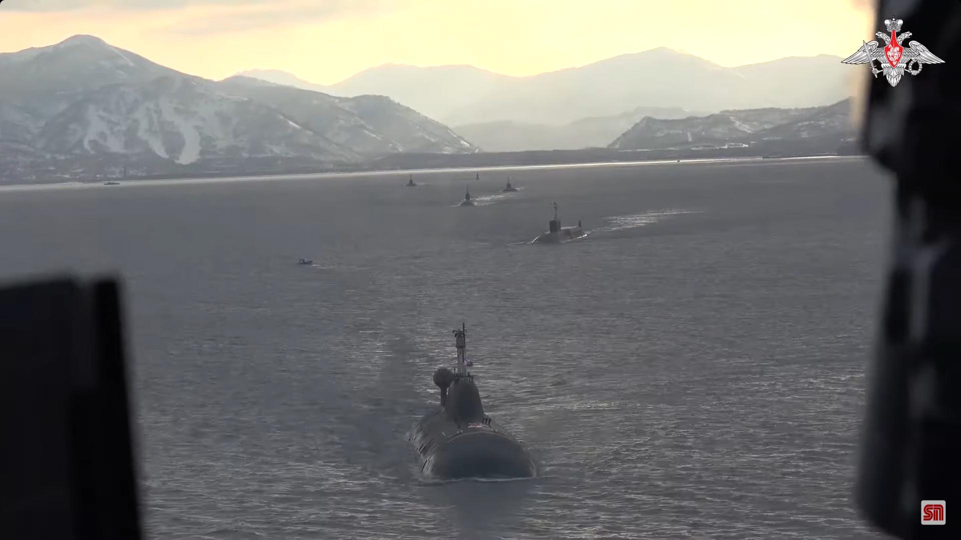 12 nuclear submarines of the Russian army lined up and dispatched. The ...