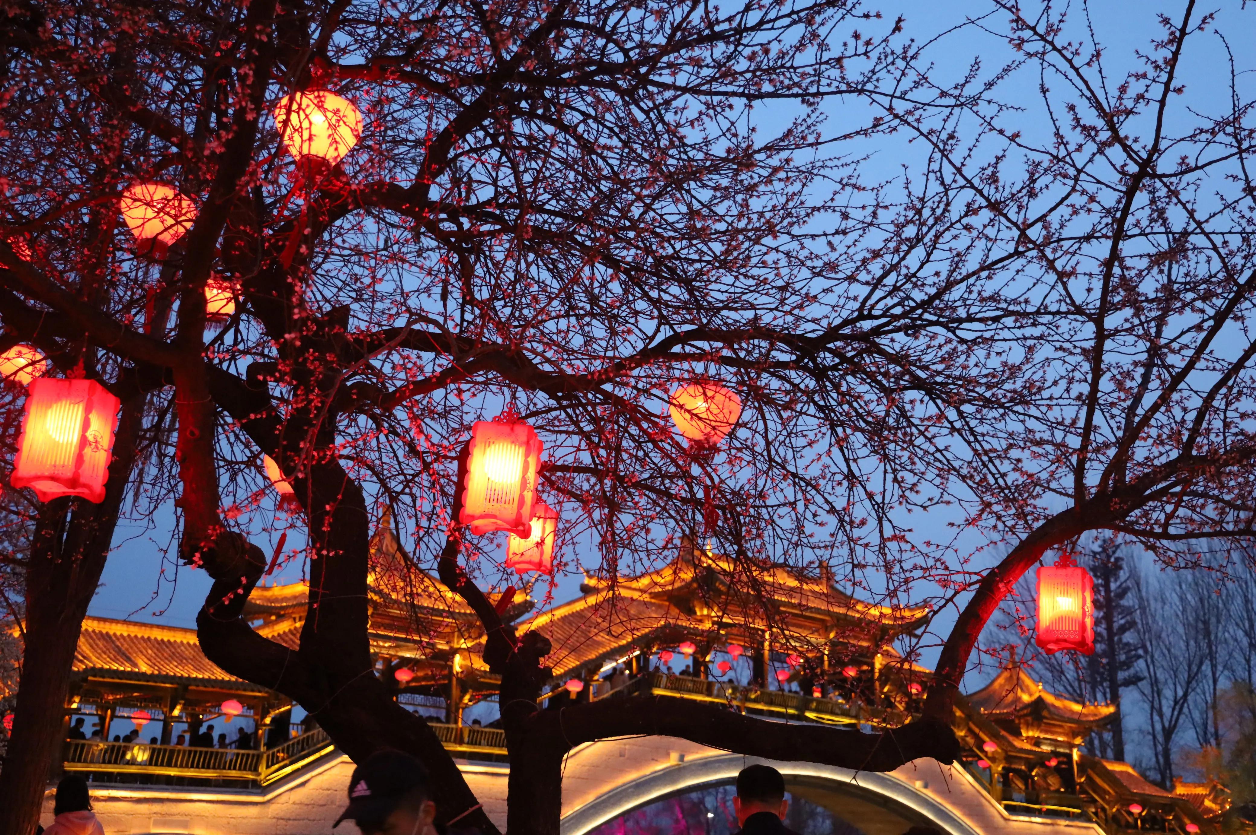 Spring in Taierzhuang Ancient City - iNEWS