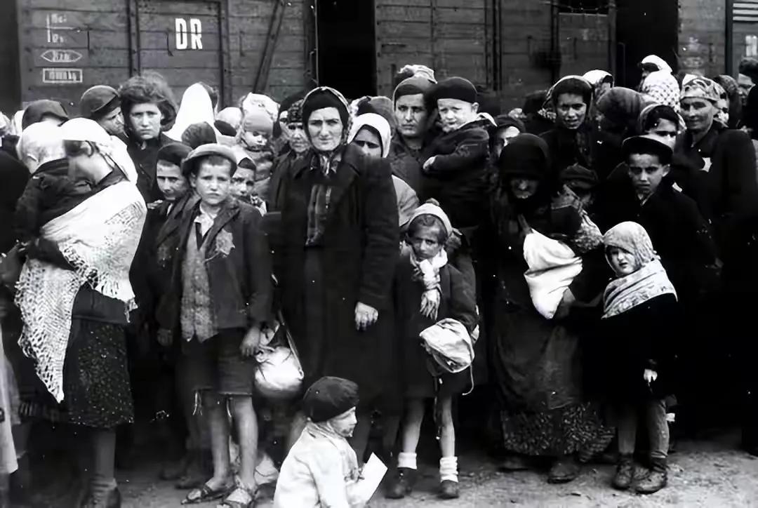 The blood-sucking Sassoon family: What did they do in China? - iNEWS