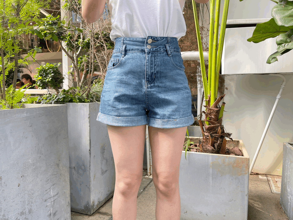 Omg, learn to wear this way, thick legs, wide hips, and fat lower body ...