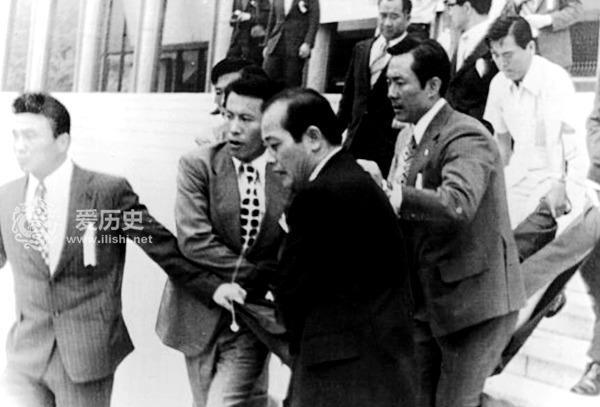 Park Geun-hye's father was interviewed by Puyi, and he escaped North ...