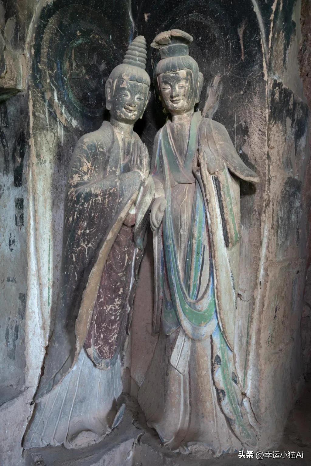 The statue of Maijishan, the shallow smile that has passed through the ...