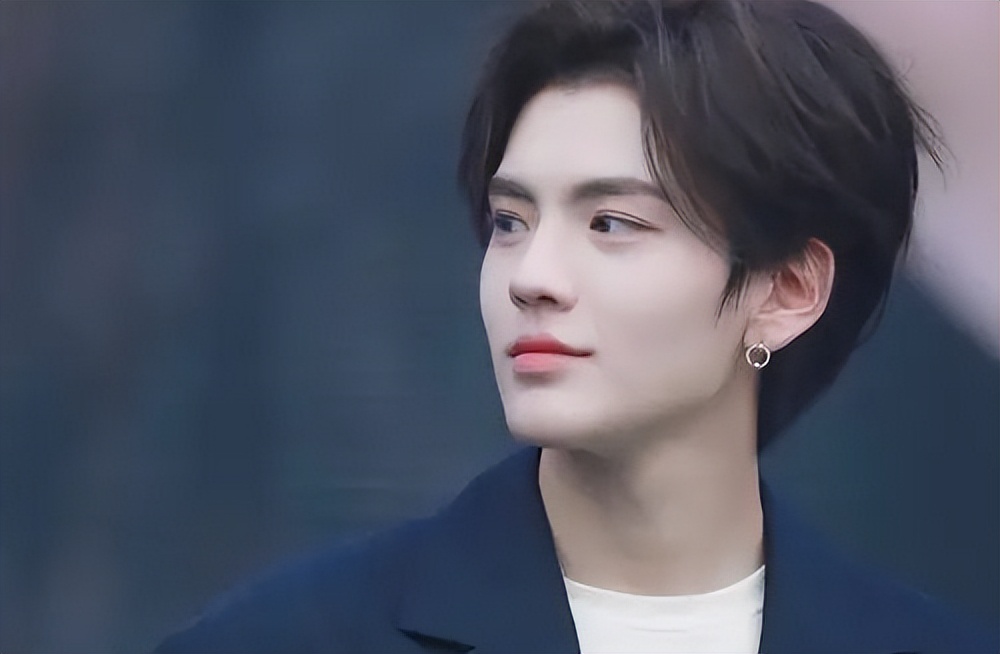 Little Gossip, Xu Kai, Bi Wenjun, Zhang Yixing, Liu Yifei - iMedia