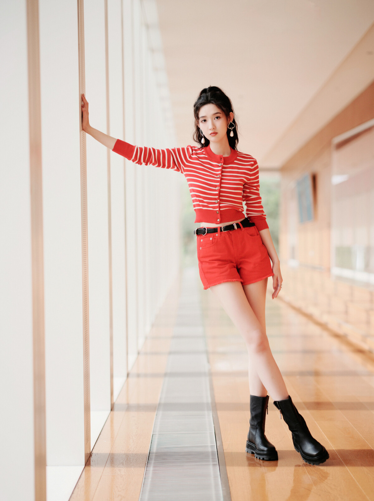 The hidden version of the beautiful leg goddess in the Chinese drama 95 ...