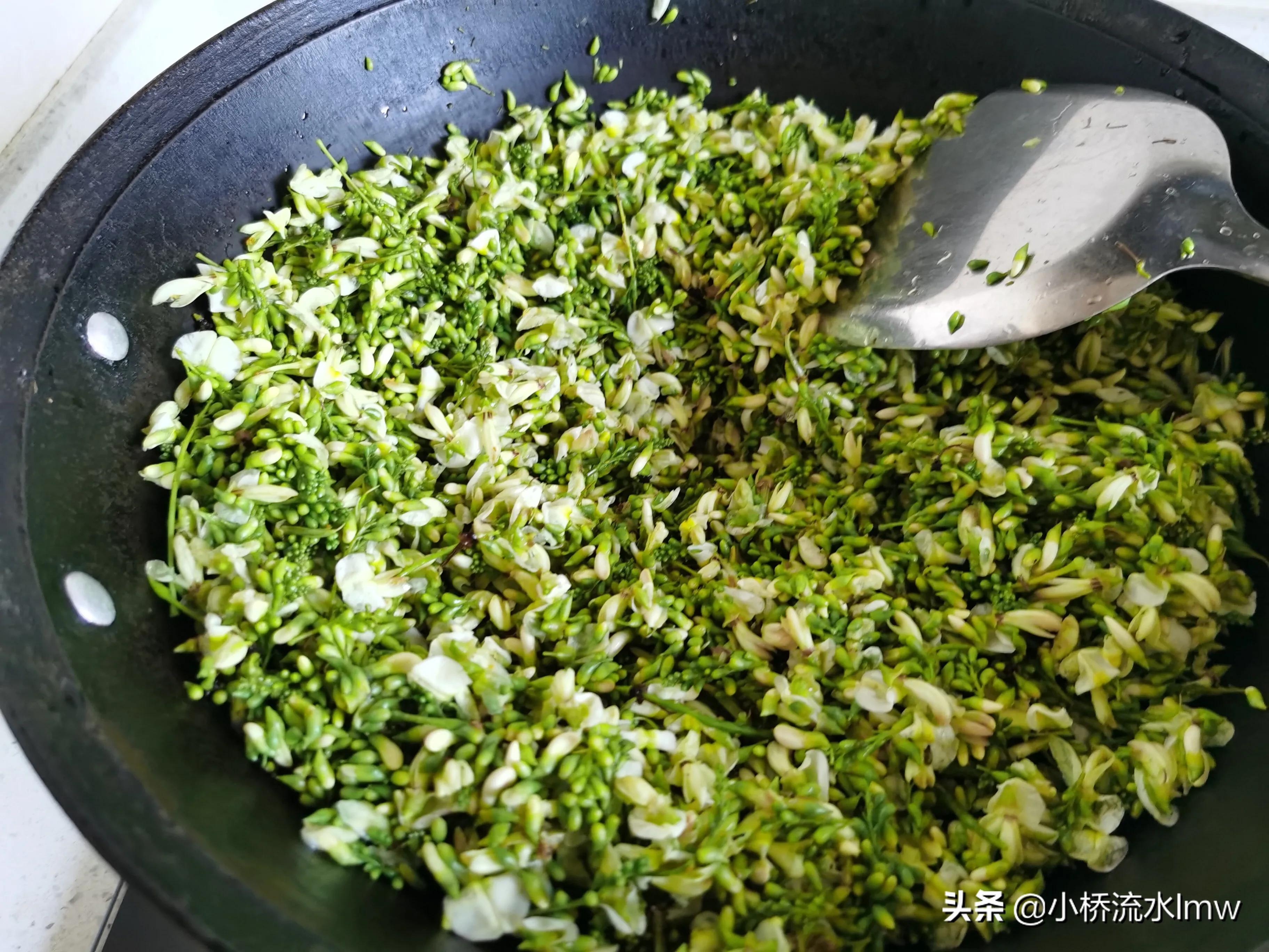 Hand-fry locust rice tea - iNEWS