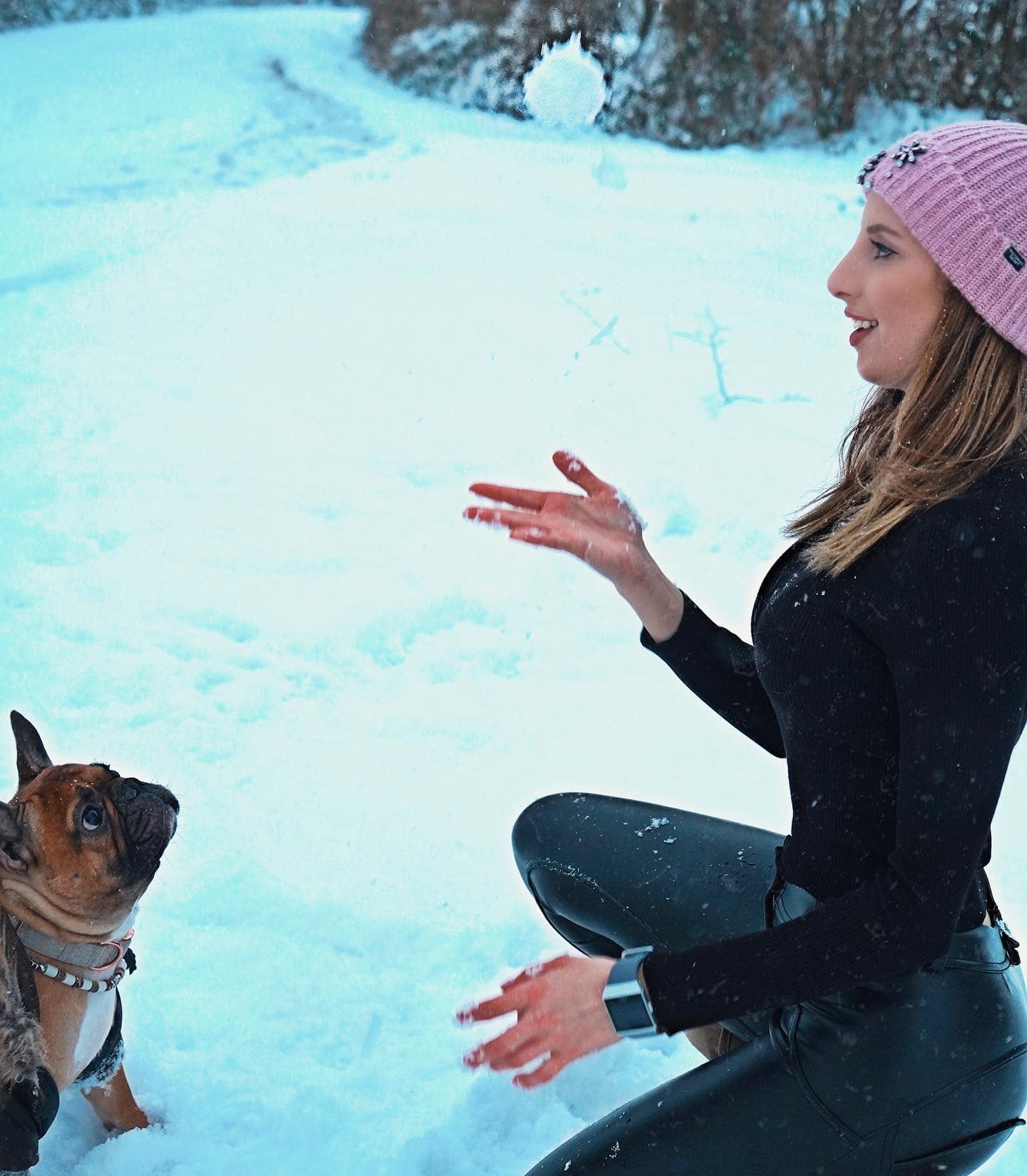 Hanna Secret, she is really a secret, the information is limited, open ...