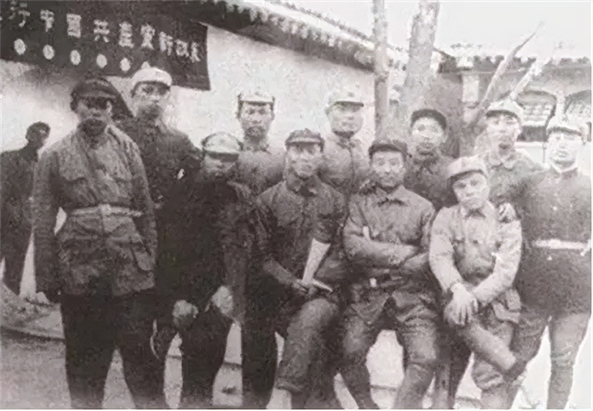 In 1951, Mo Wenhua was transferred to the Northeast Military Region ...