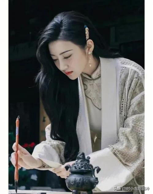 Jing Tian is really miserable, implicated in the Zhang Jike incident, and her private photos are ...