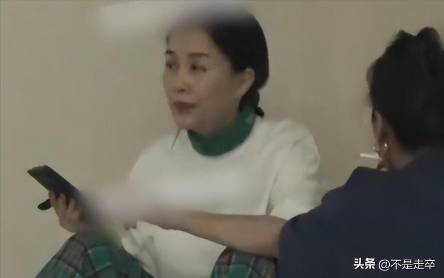 Several female stars who are addicted to smoking in the entertainment ...