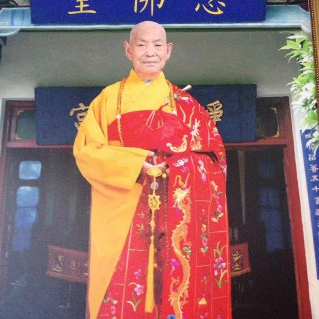 Master Ming Dao: Monk at the age of seven, recited the Lotus Sutra ...