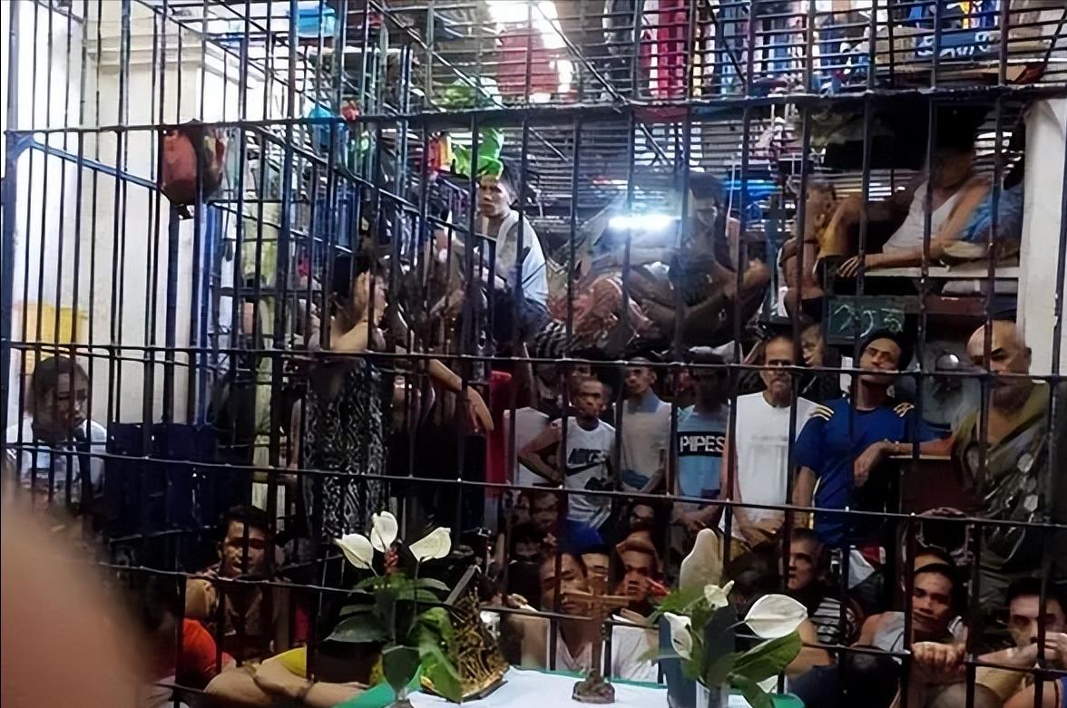 Documentary: Female prisoners in Indian prisons, mixed with men and ...