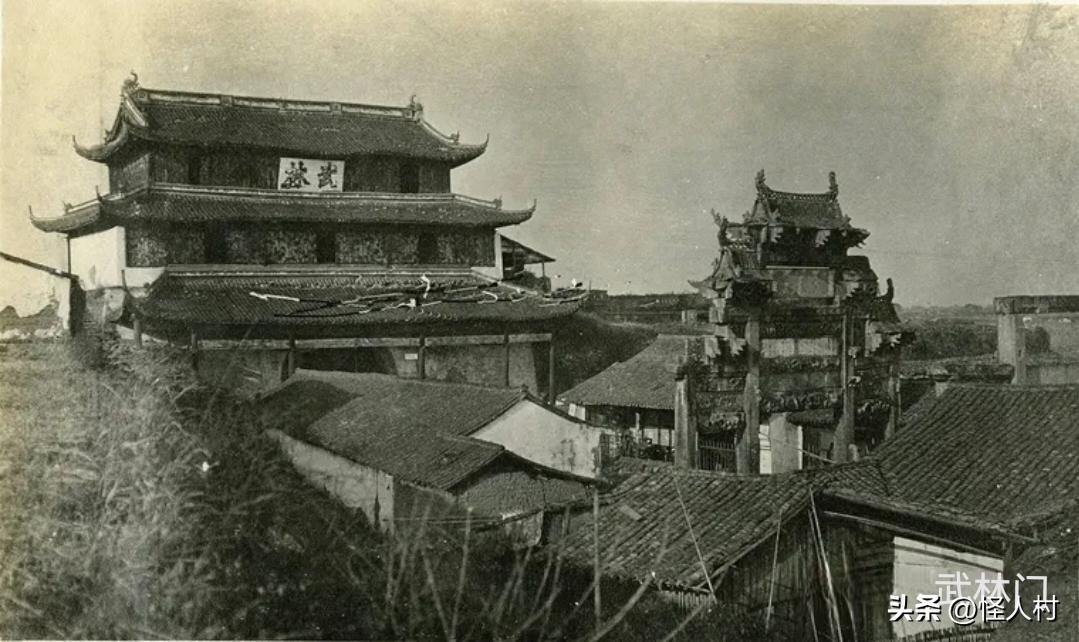 Looking for the ancient city gate of Hangzhou in the old photos, the ...
