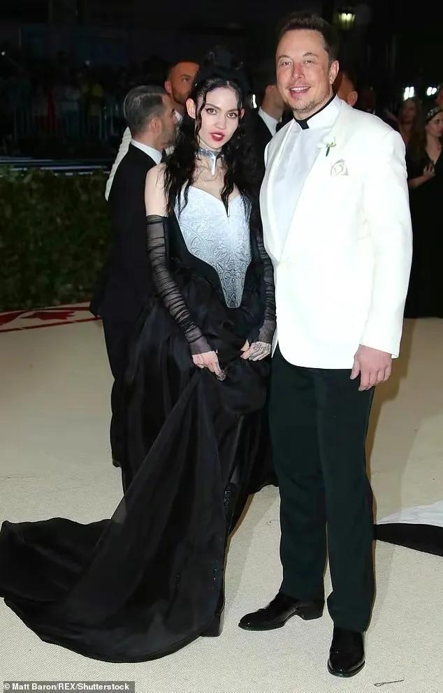 Canadian singer Grimes and girlfriend Chelsea Manning split after four ...