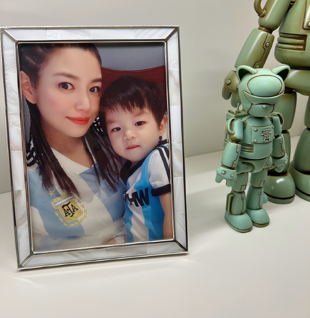 Michelle Chen released her son's unobstructed frontal photo for the ...