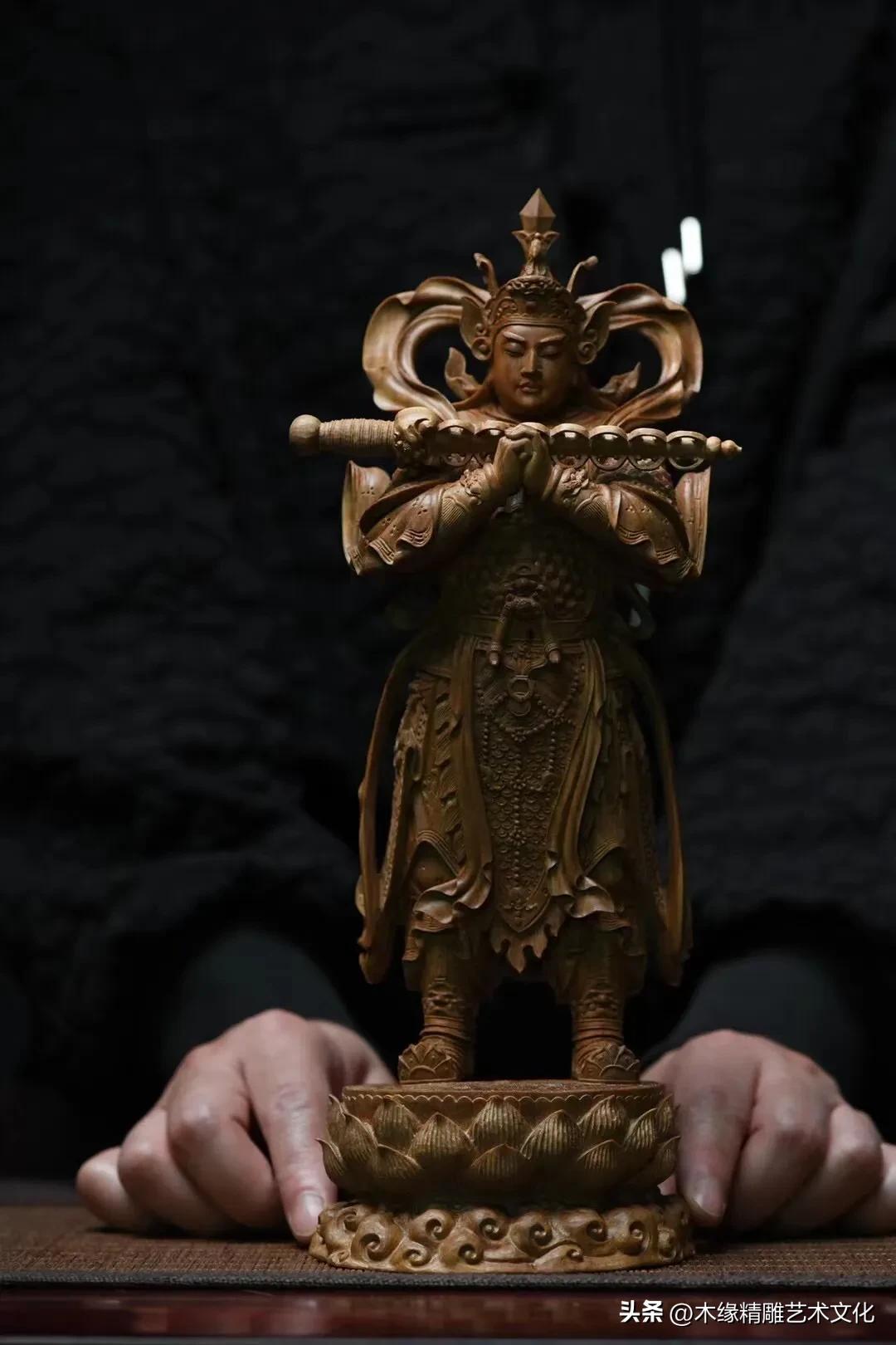 Statues for Qing Consecration: Laoshan Sandalwood - iNEWS