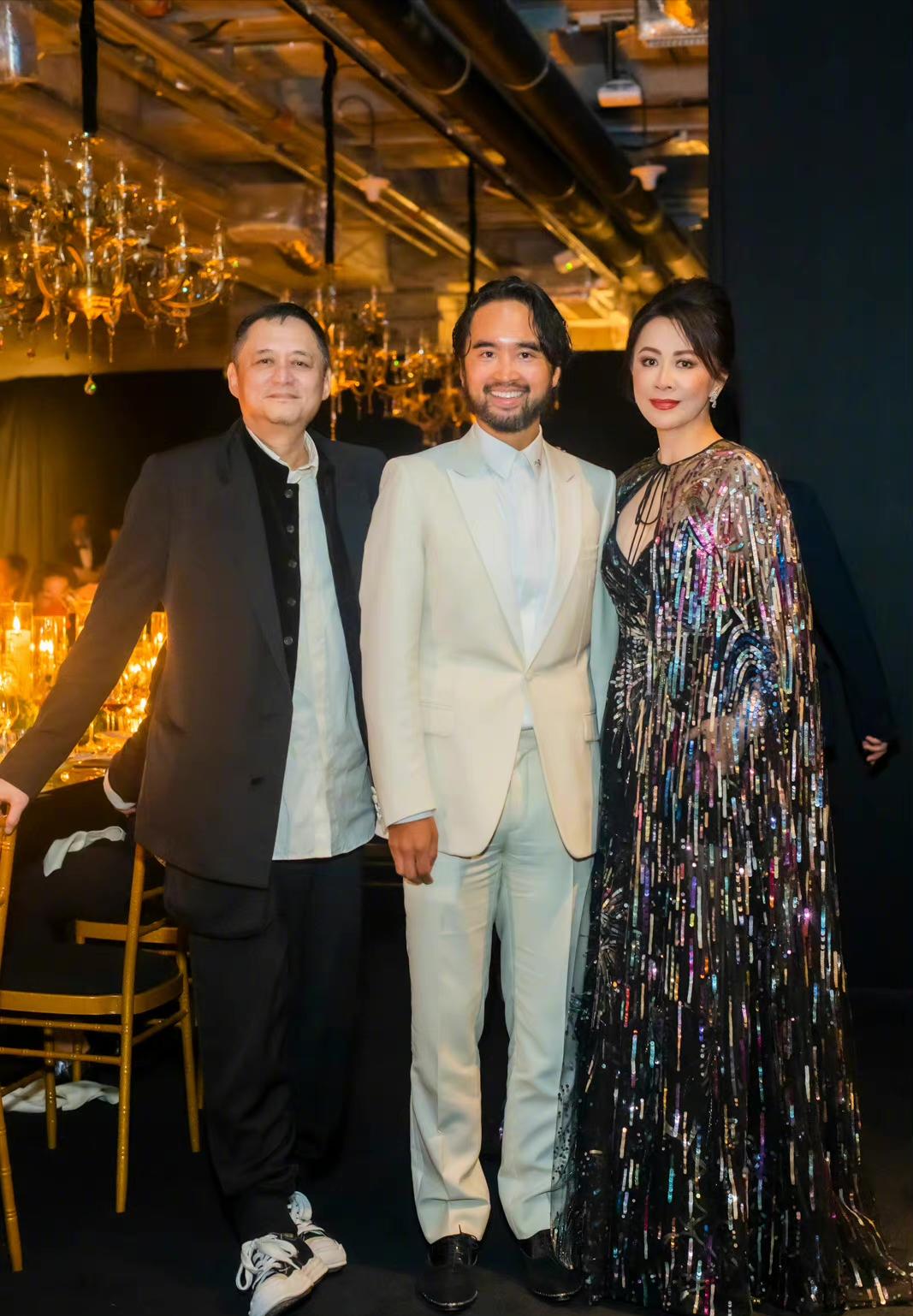 Li Ka-shing's confidant Zhou Kaixuan rarely attends the party, his ...