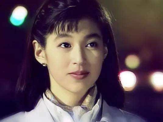 Forever "Lixiang"!The 55-year-old Suzuki Honami's dress looks elegant and elegant - iNEWS