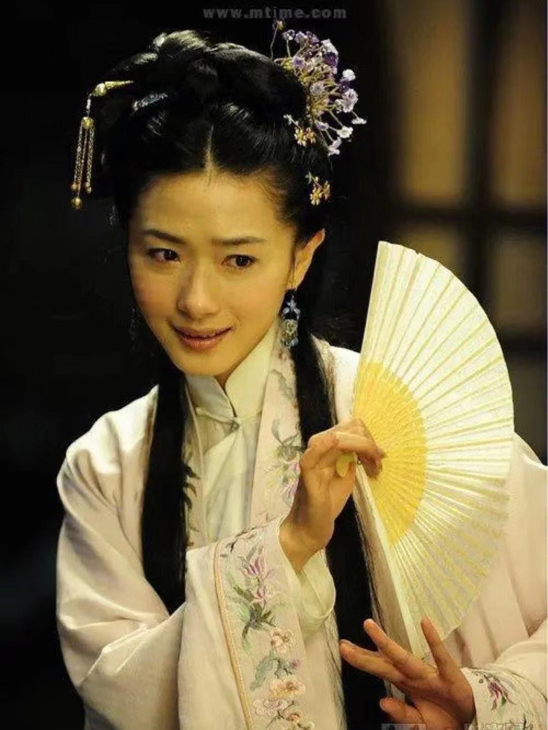 Wan Qian has the characteristics of both modern beauty and classical ...