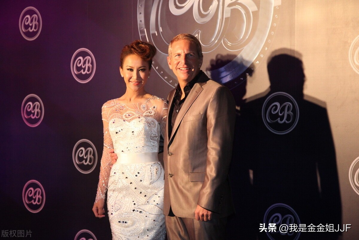 Well-known singer 48-year-old CoCo Lee was betrayed 3 times by her 16 ...
