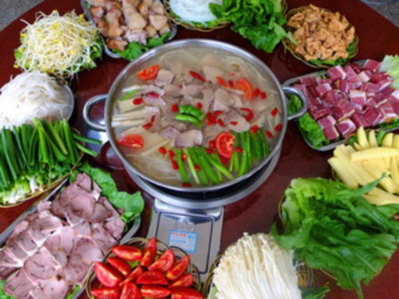 Fuyuan Pickled Pork Knuckle - iNEWS