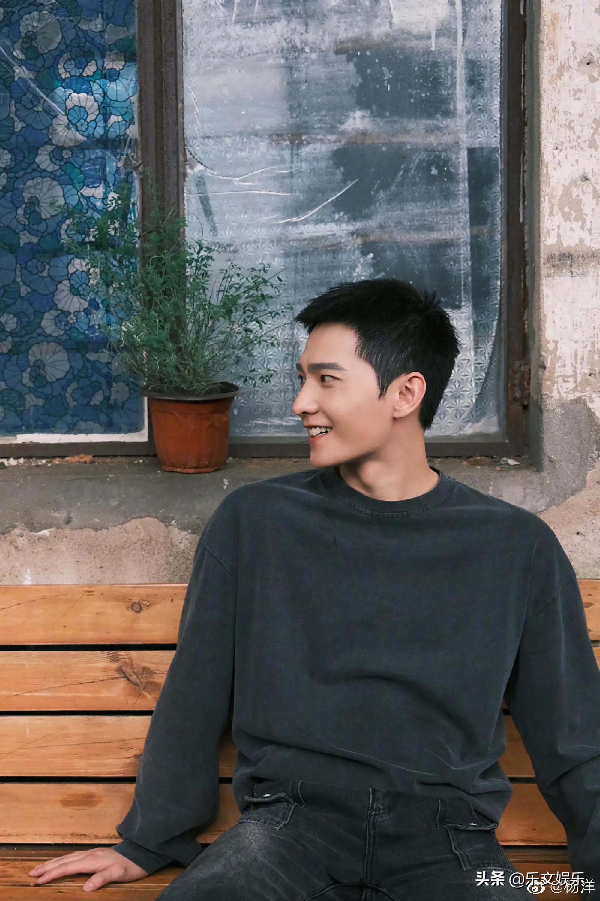 Yang Yang's new drama as a firefighter is heroic and valiant, which ...