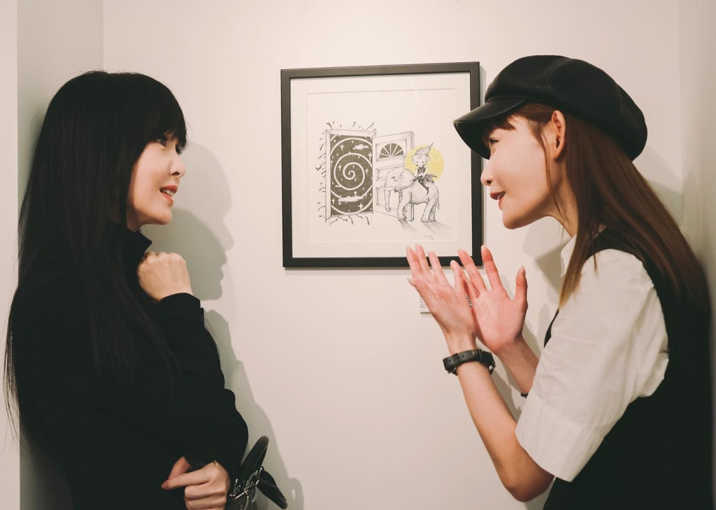 55-year-old Zhou Huimin's recent photos are too tender, and her side ...