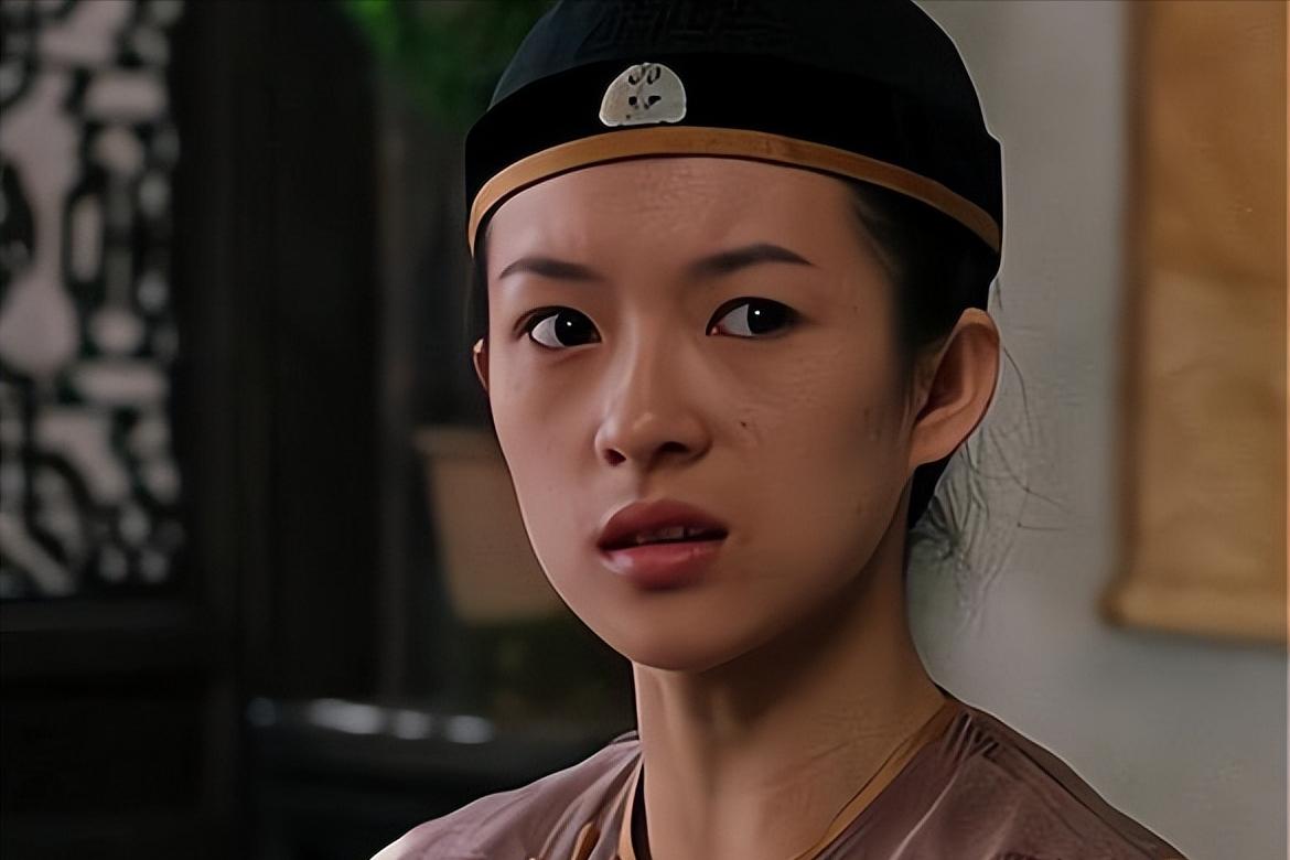 What is the importance of composition and mirror extension in the films ...