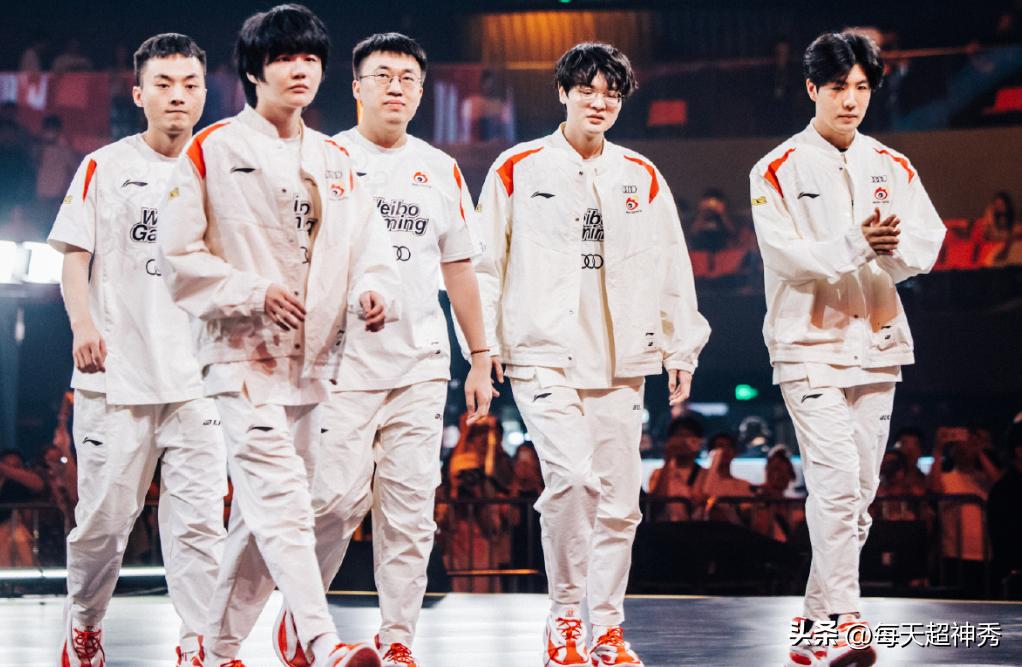 Wild King Jiejie shows off his power, EDG overturns WBG, and LPL Guan Ge speaks out fans ...
