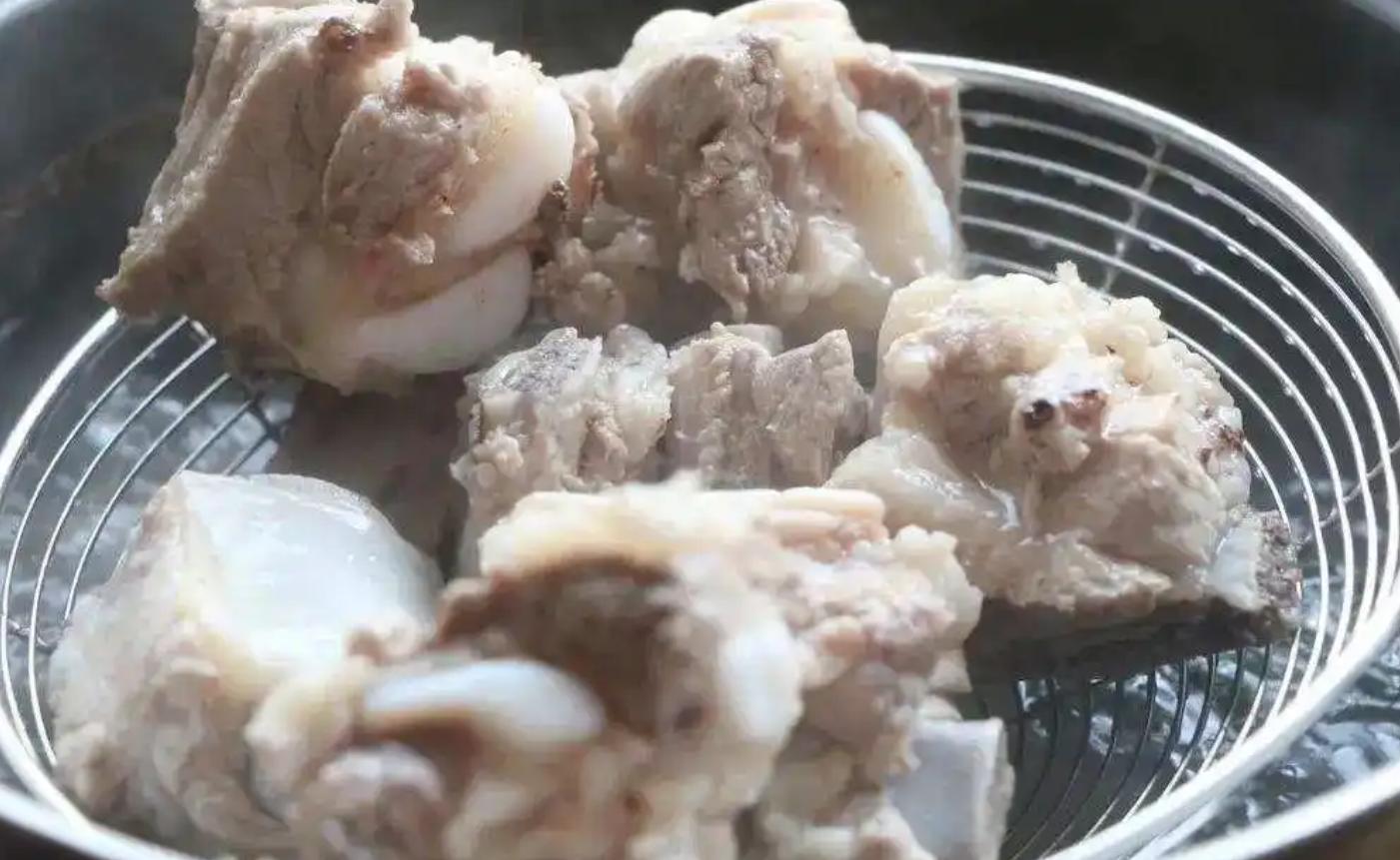 Stewed pork ribs appear foam, is it the nutrients of the meat, or dirty ...