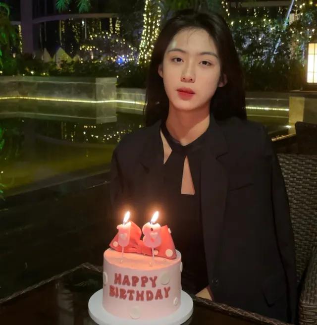 Basketball goddess Zhuo Shi takes a photo. She is celebrating her 18th ...