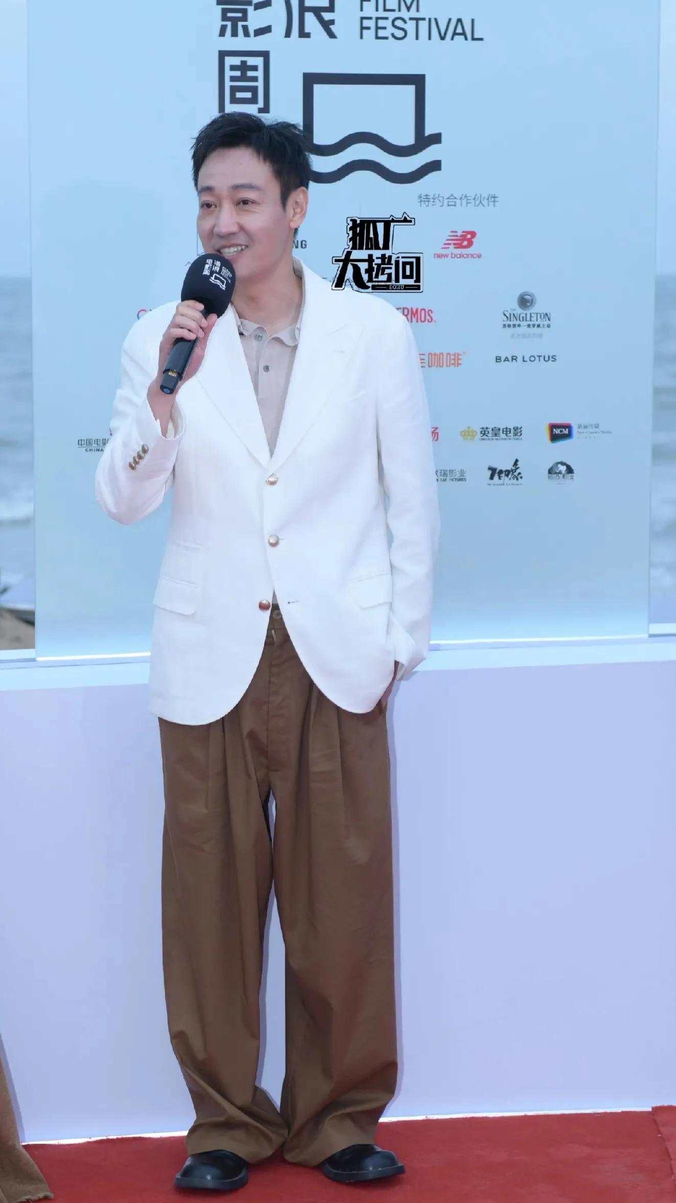 Shen Teng, Wu Jing, and Zhang Yi gathered on the beach red carpet ...