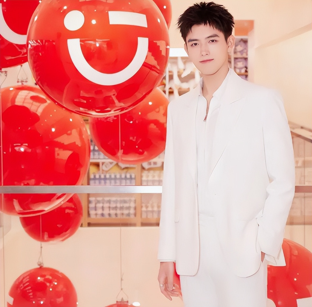 The "intimate photos" of Chen Feiyu and female Internet celebrities ...