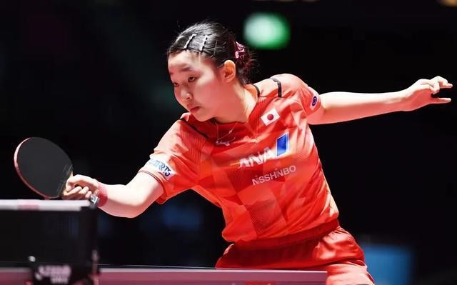 He Zhuojia won 3-0 quickly, Zhang Benyu supported Zhang Benmeiwa after ...
