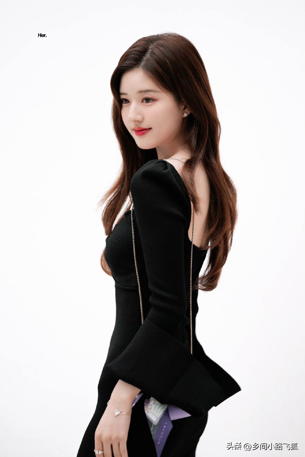 Zhao Lusi's event photo and raw pictures today, she is wearing a black ...