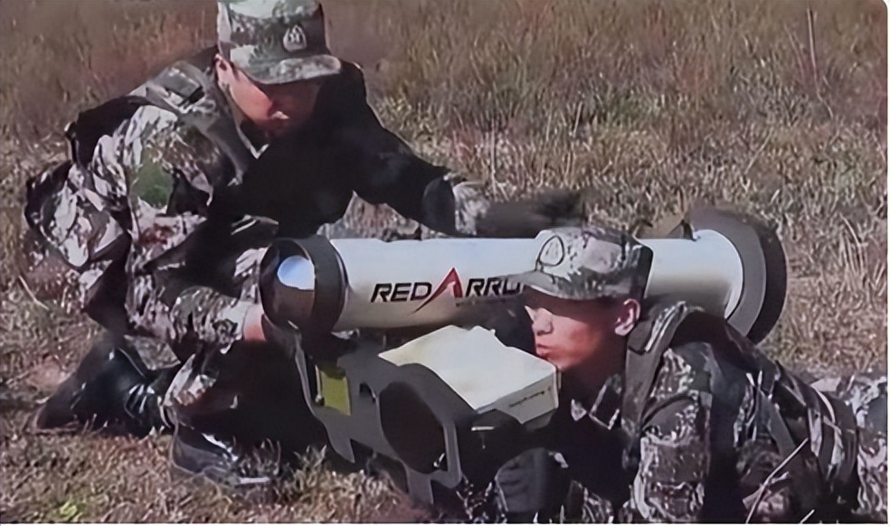 Chinese version of "Javelin", Hongjian-12 anti-tank missile, another ...