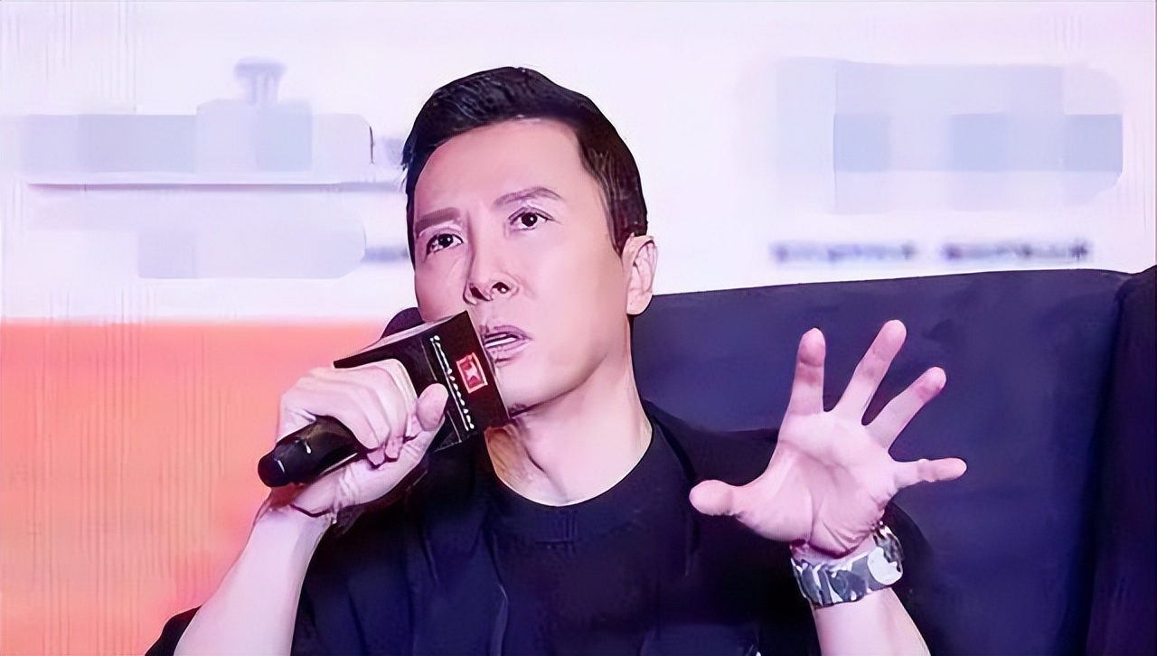 After 10 years of "Peerless Curse War", look at Yen Zidan and Zhao Wenzhuo again, the gap ...