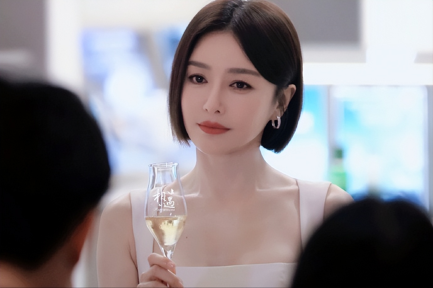 43-year-old Qin Lan officially announced her love affair? For the first time, he admitted that ...