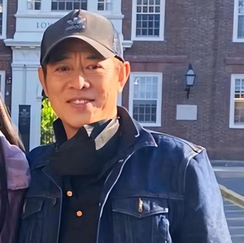 59-year-old Jet Li travels in Europe, wrinkled and aged - iNEWS