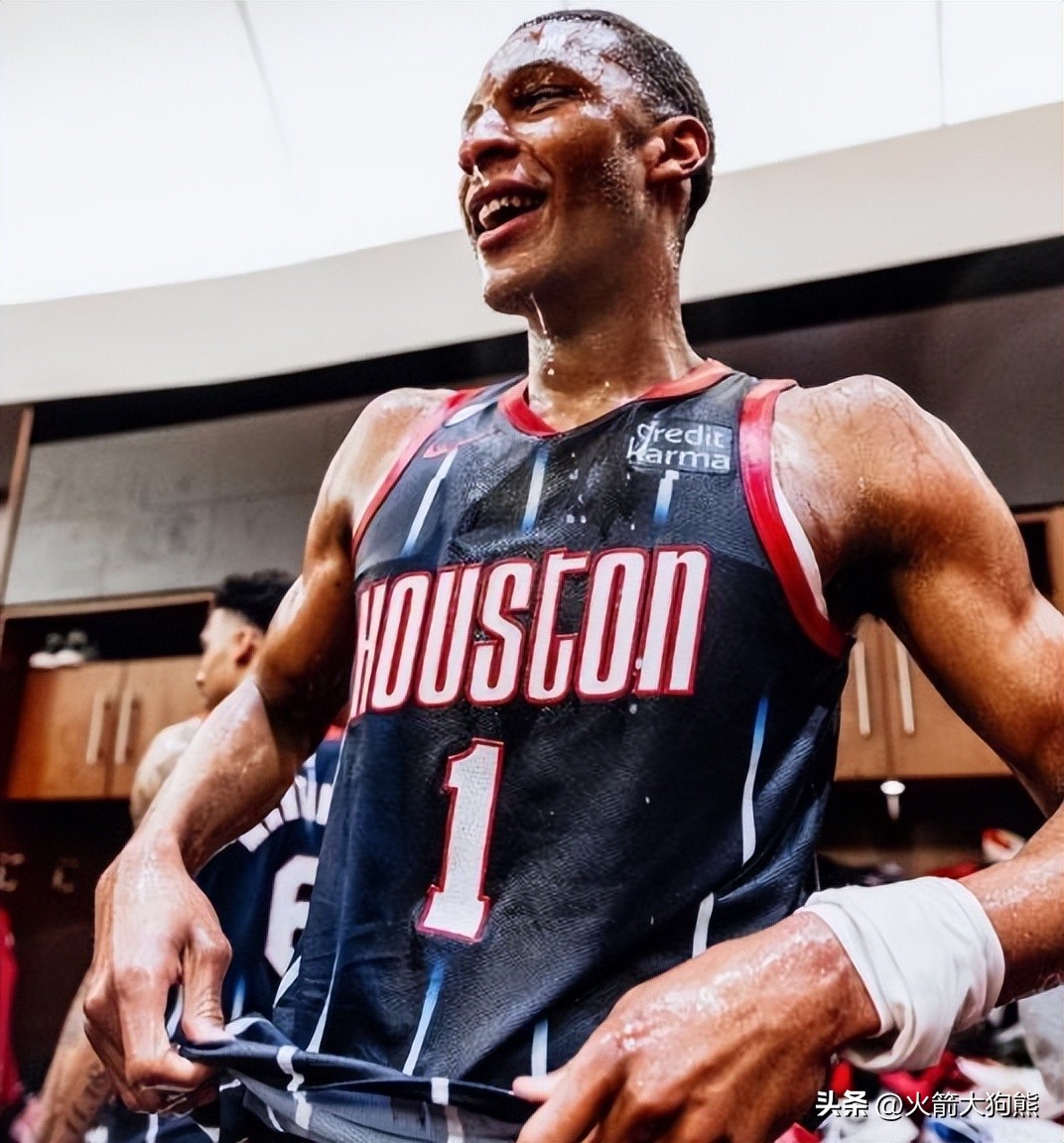 Only cut 17+11 together! Silas made demands on the Rockets Twin Towers ...
