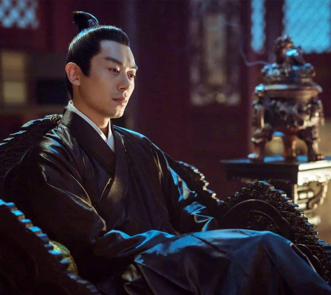 Why did the emperor Zhu Zhanji, who is all-rounder in civil and ...