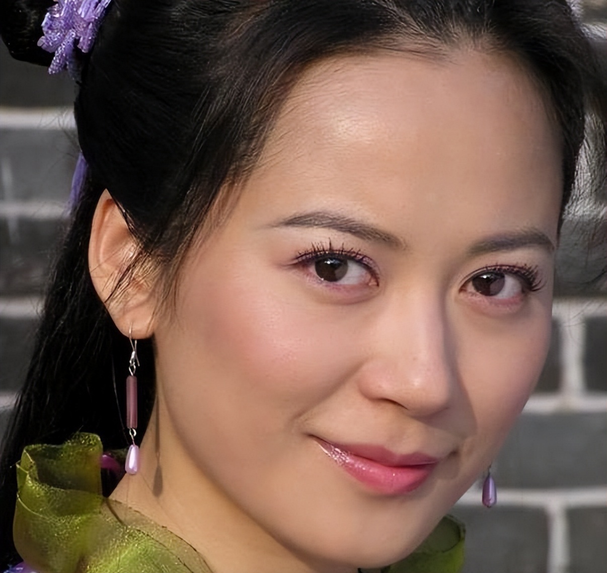 In addition to "Yang Yan" in [Little Li Feidao], Yu Feihong also ...