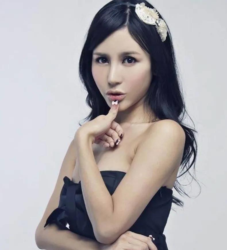 How is Mano, who "would rather cry in a BMW than laugh in a bicycle ...