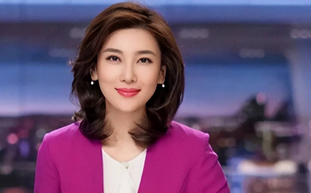CCTV beauty anchor Li Hong: She escaped marriage and was once rumored ...