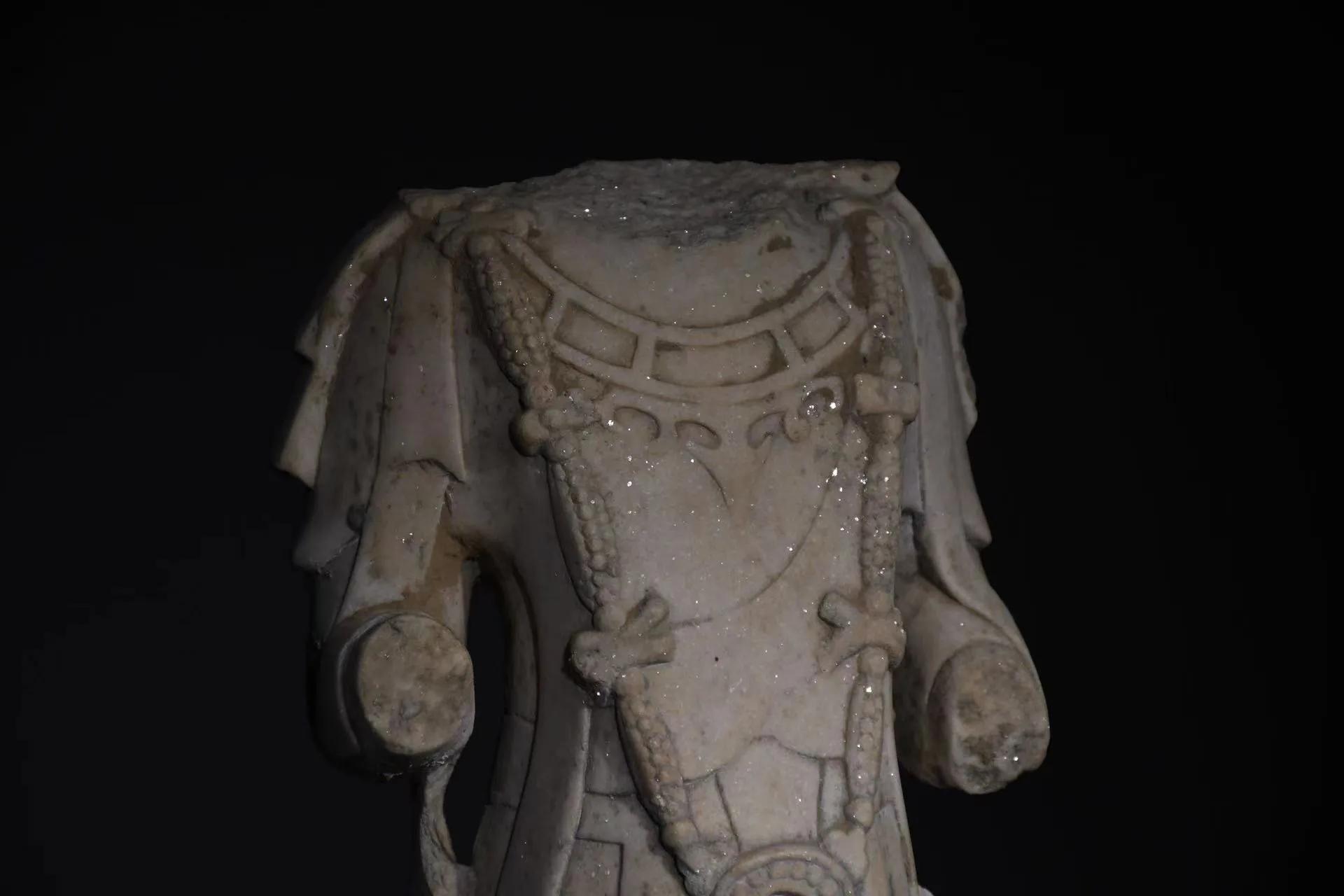 White Marble ~ Remnant Buddha Body - iNEWS