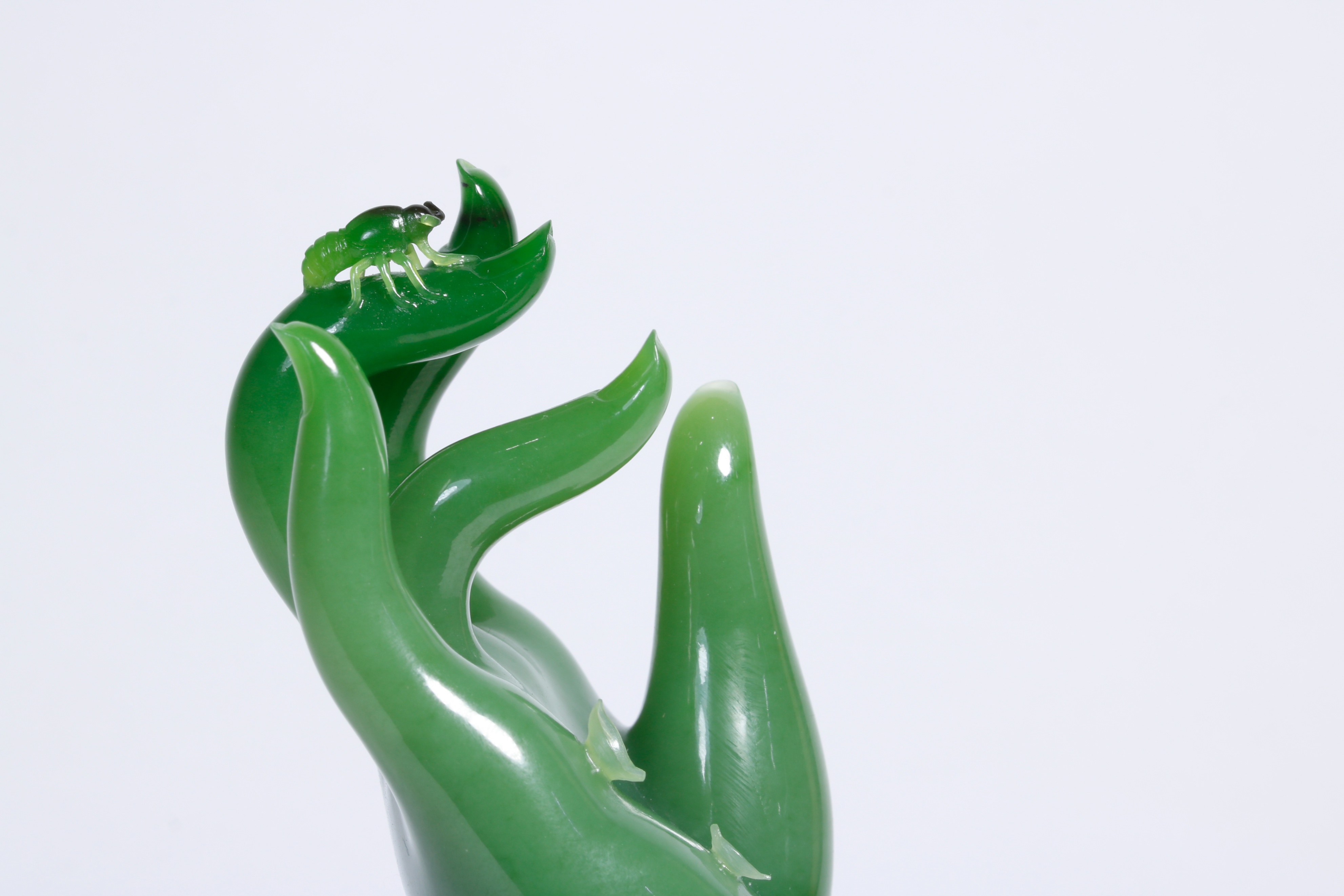 The distinction between jasper and green jade -- a thousand dollars is ...