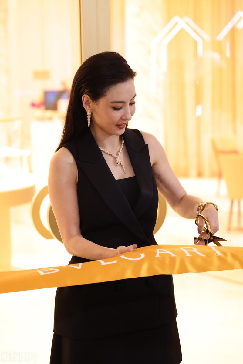 Zhao Lusi and Cecilia Cheung attend a certain brand event - iMedia