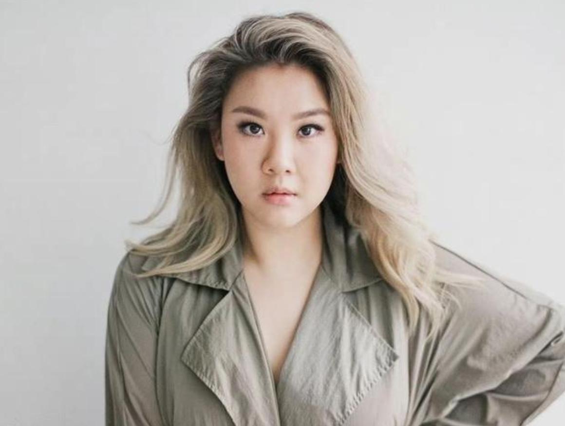 Shen Dianxia's daughter, Zheng Xinyi, inherited tens of millions of ...