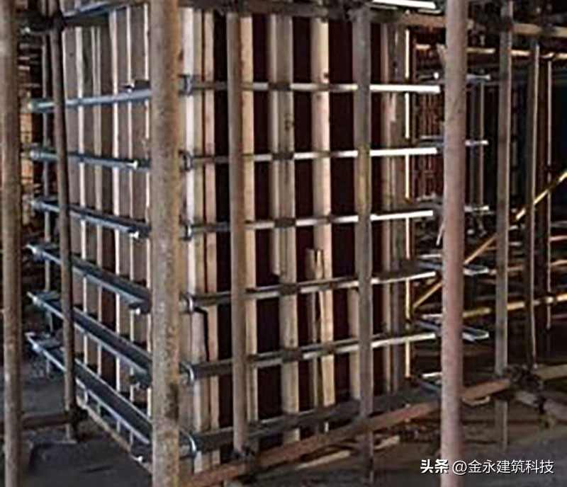 The square column reinforcement has strong compressive resistance and ...